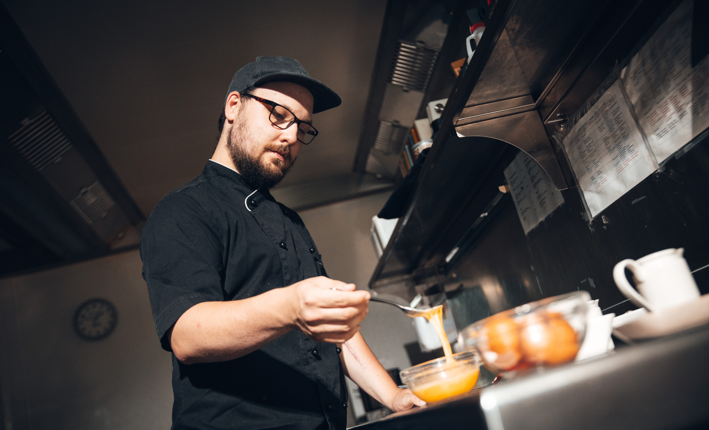 Modern vs. traditional: an interview with two chefs - Blog - Hogastjob