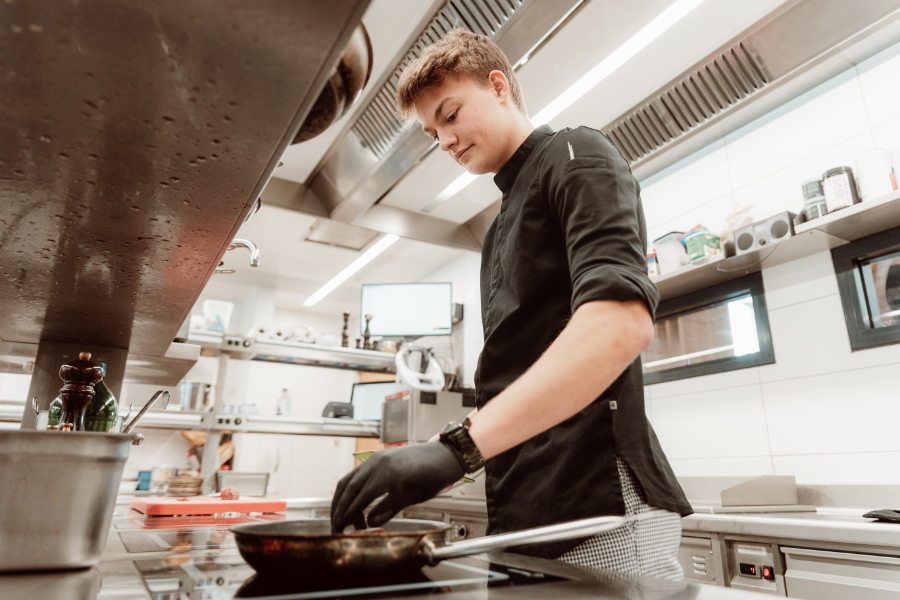 Gastronomie & Hotellerie: In der Küche arbeiten │ HOGASTJOB - Hogastjob